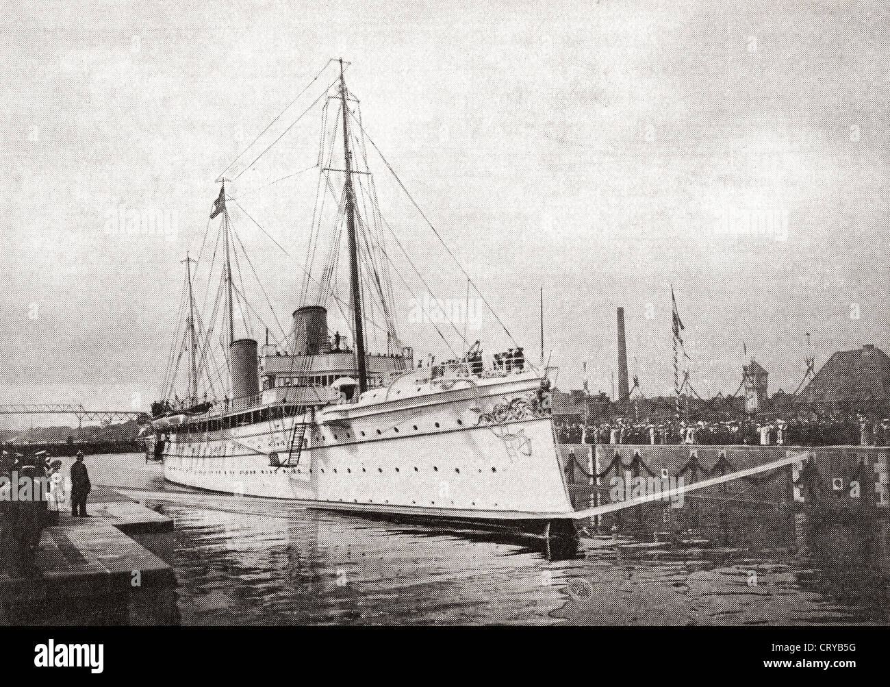 The German Kaiser's yacht, the Hohenzollern II, in the Kiel Canal ...