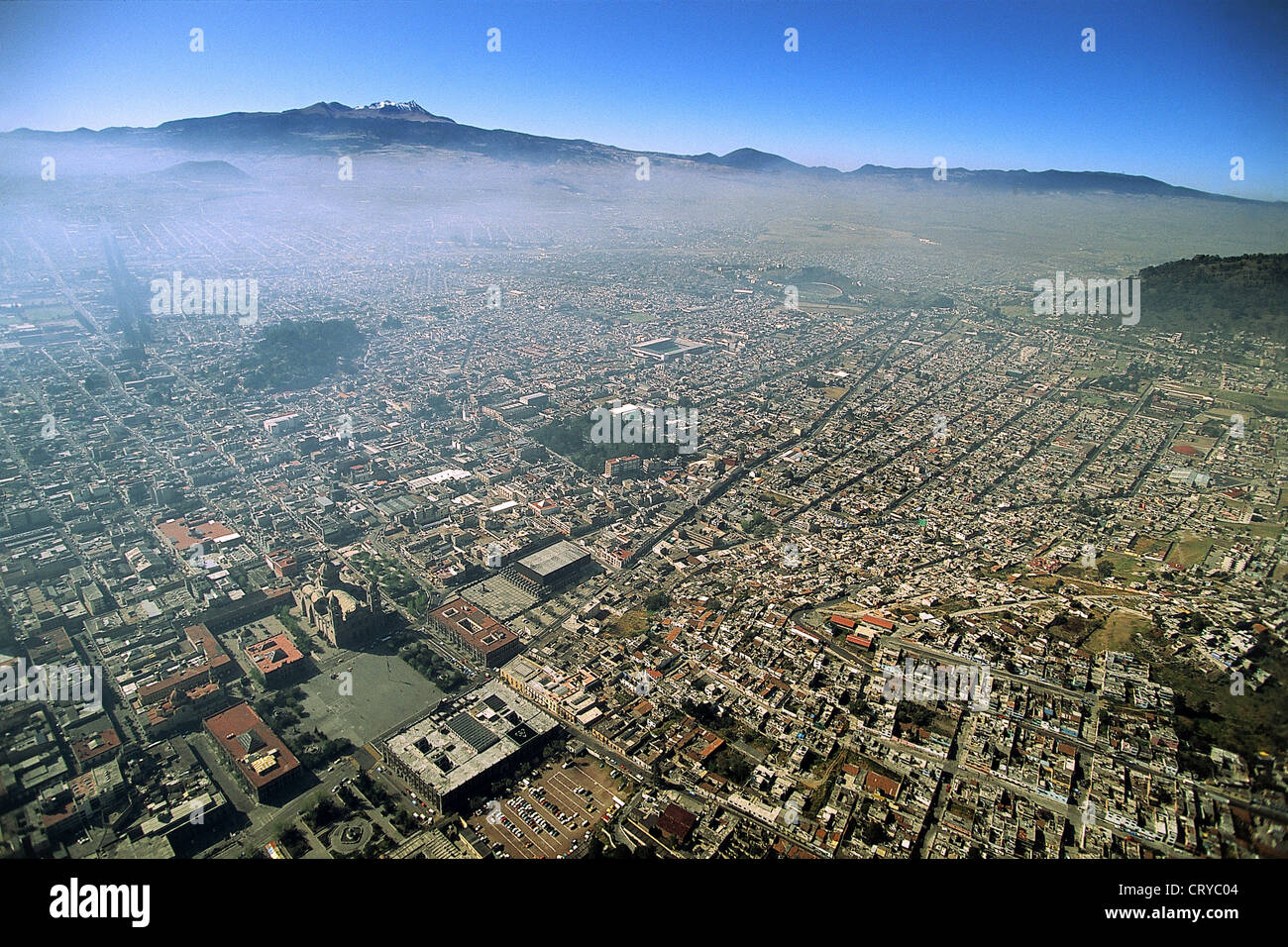 Urban air pollution mexico city hi-res stock photography and images - Alamy