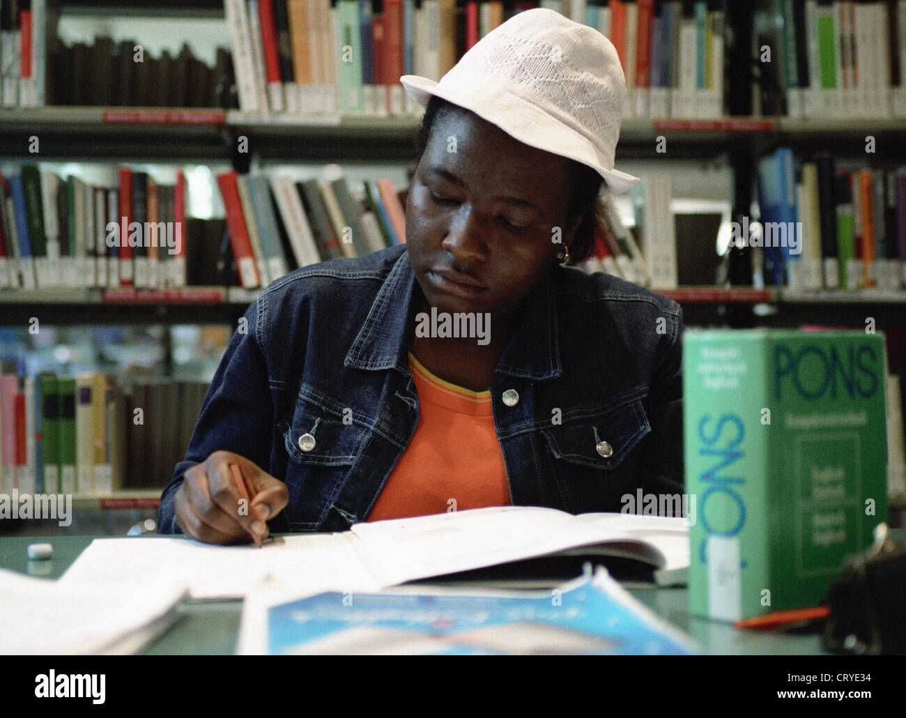 Well researched hi-res stock photography and images - Alamy