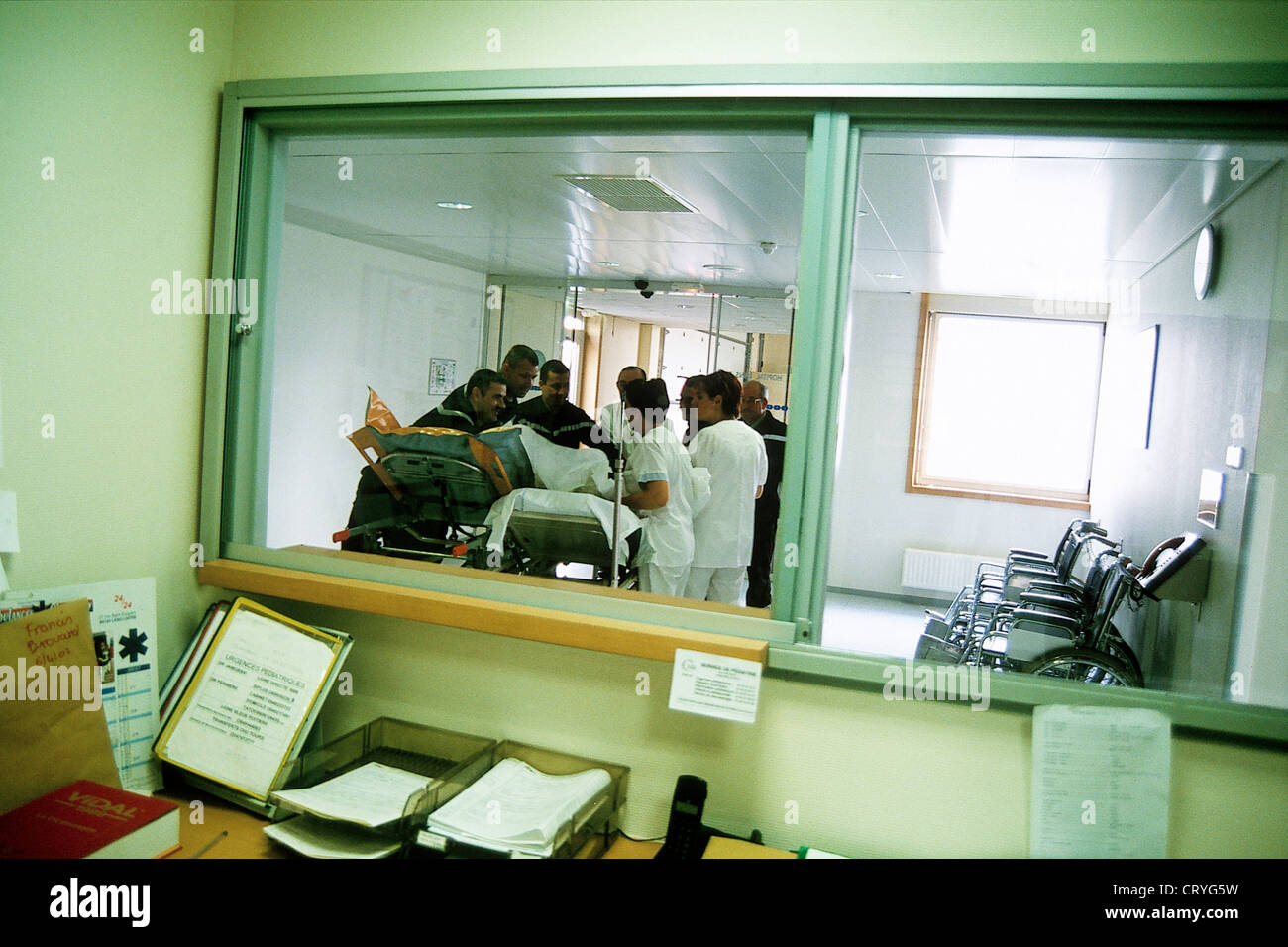EMERGENCY CASE, HOSPITAL Stock Photo - Alamy
