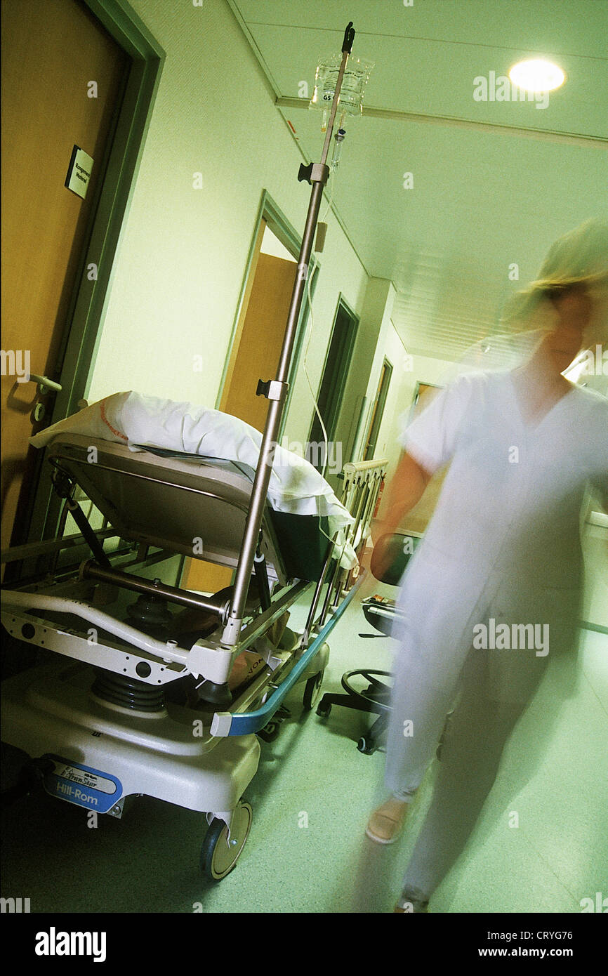 EMERGENCY CASE, HOSPITAL Stock Photo - Alamy