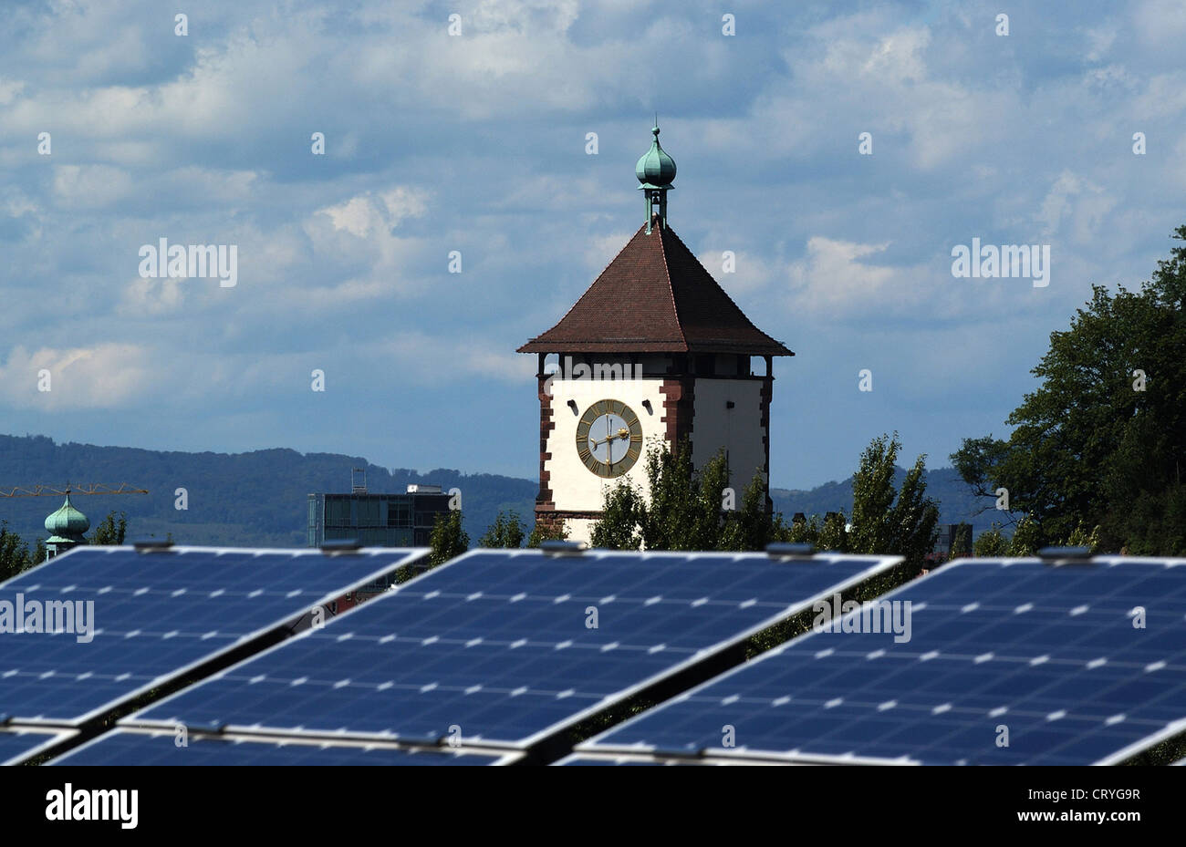 Solar power plant in city hi-res stock photography and images - Alamy