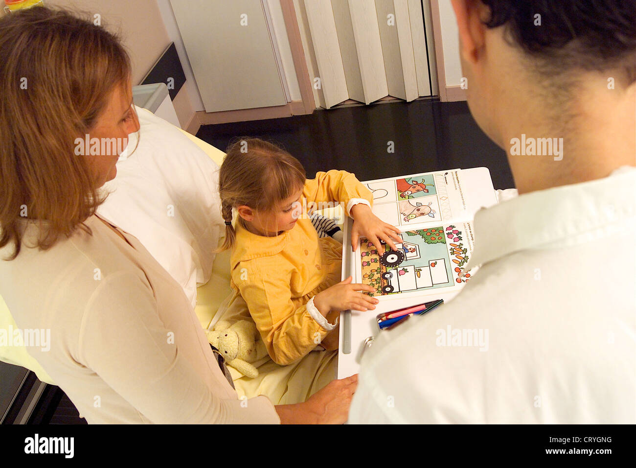CHILD HOSPITAL PATIENT Stock Photo - Alamy