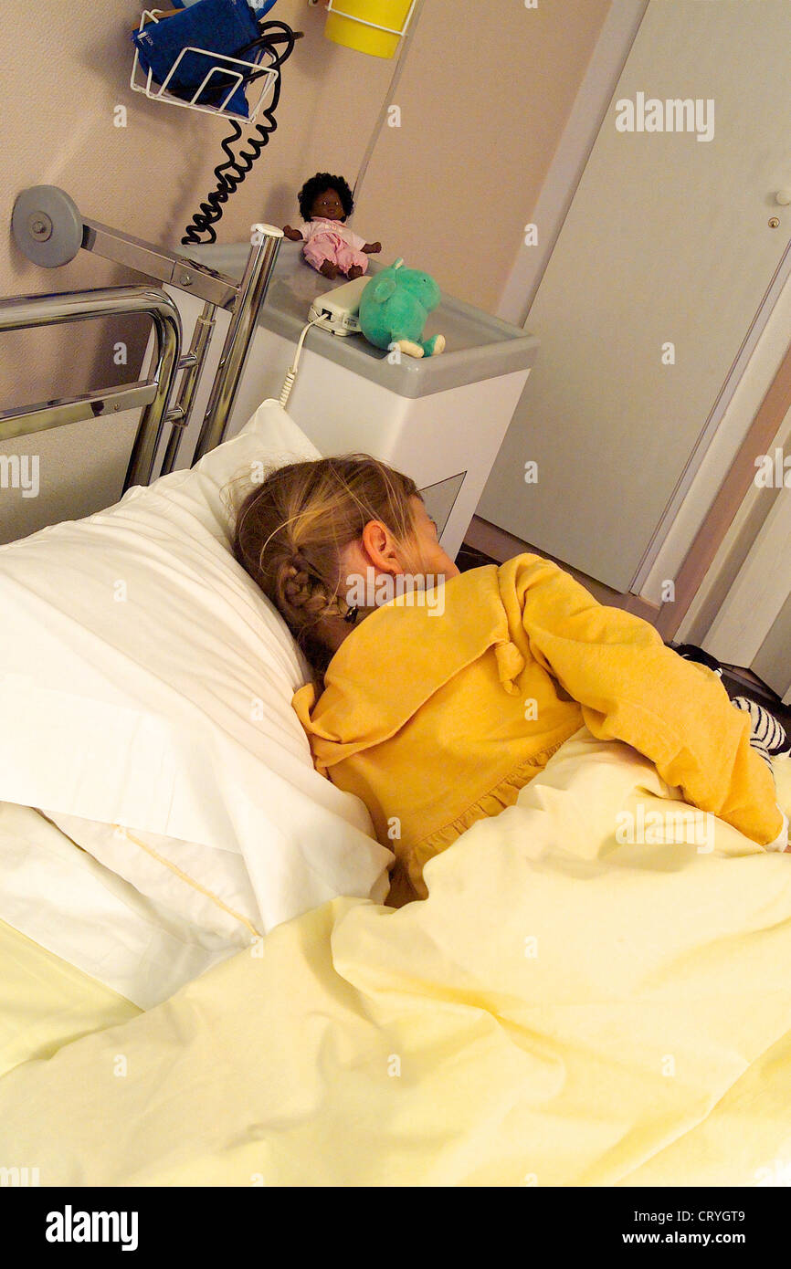 CHILD HOSPITAL PATIENT Stock Photo - Alamy
