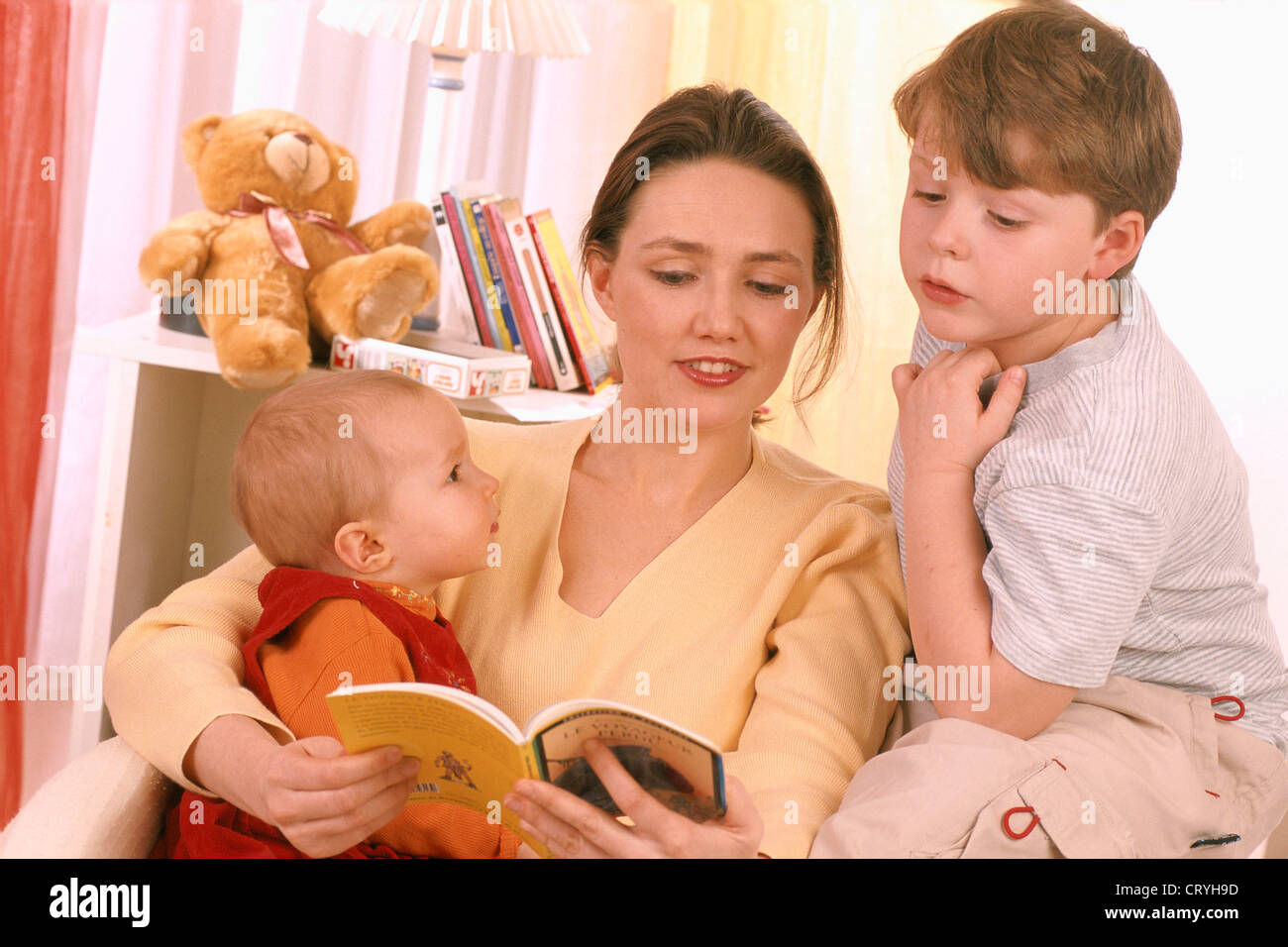 Baby sitters baby sitting hi-res stock photography and images - Alamy