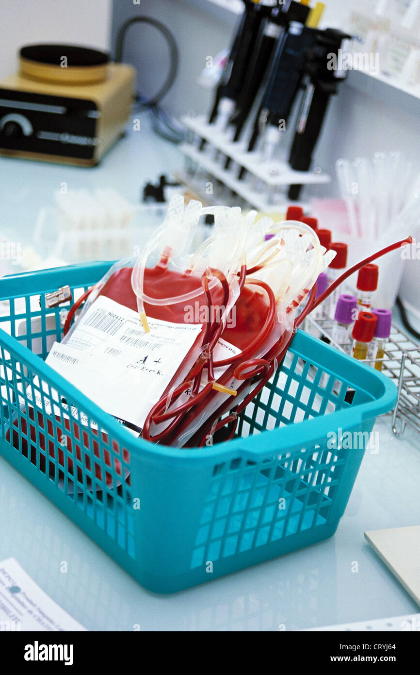 Hopital blood test hi-res stock photography and images - Alamy