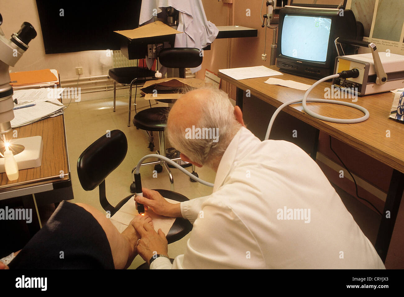 Capillaries foot hi-res stock photography and images - Alamy