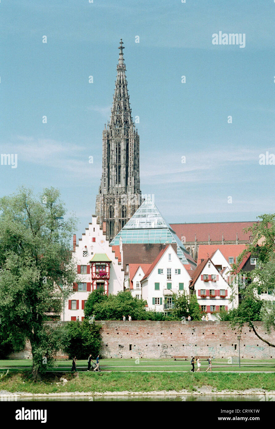 Look to the Ulmer Muenster and Ulm's Old Town Stock Photo - Alamy