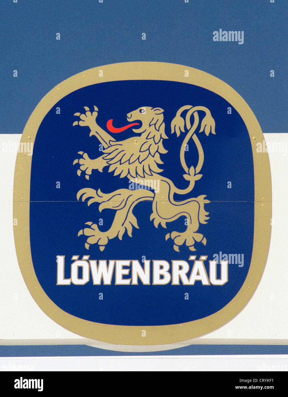 Sign with the logo of the brewery Loewenbraeu Stock Photo - Alamy
