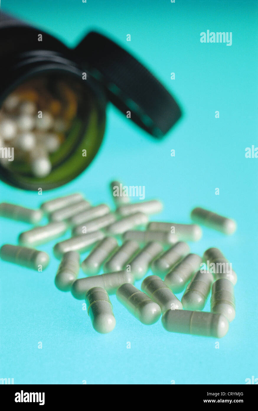 Melatonin pills hi-res stock photography and images - Alamy