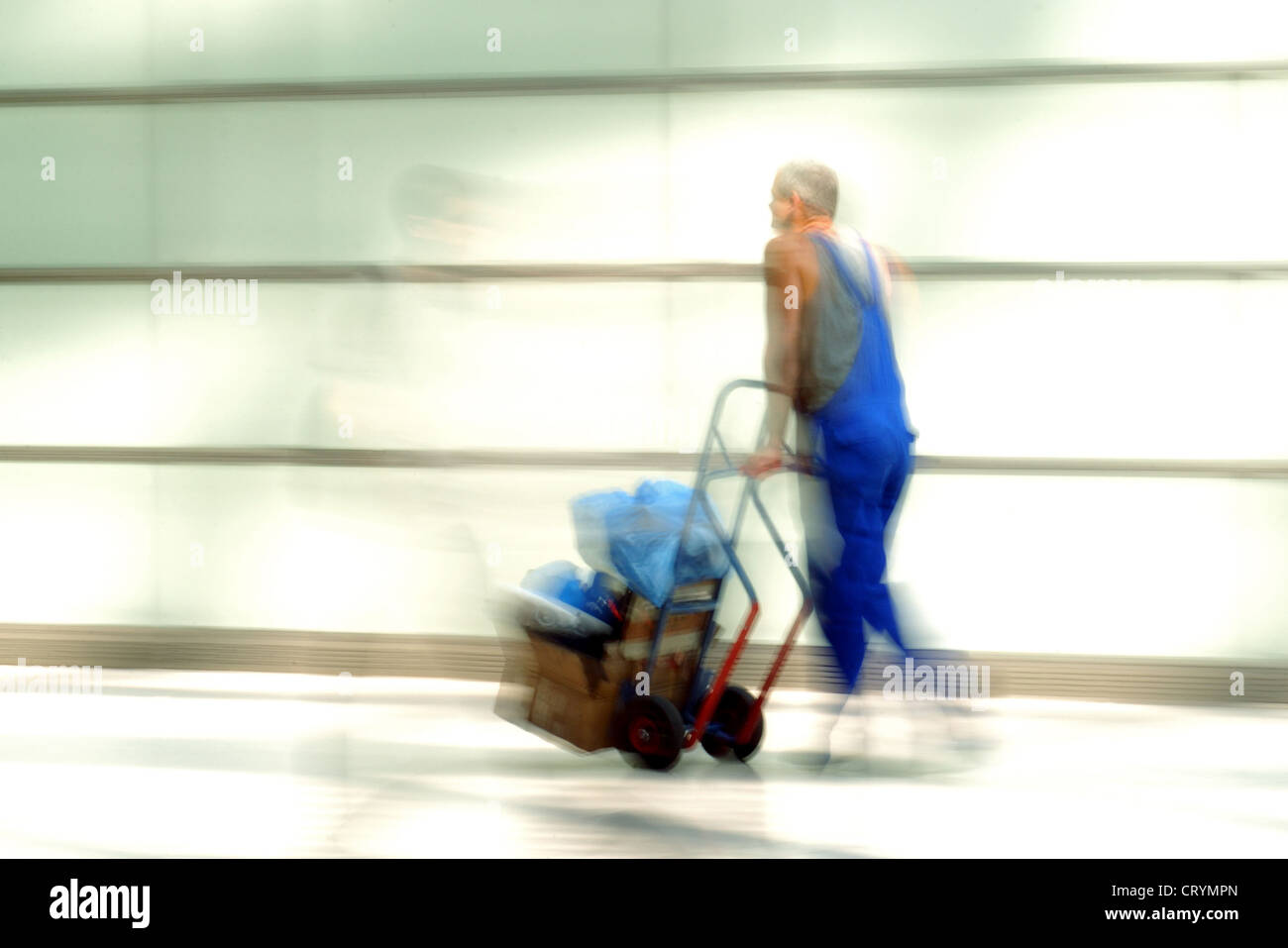 Sack carts hi-res stock photography and images - Alamy