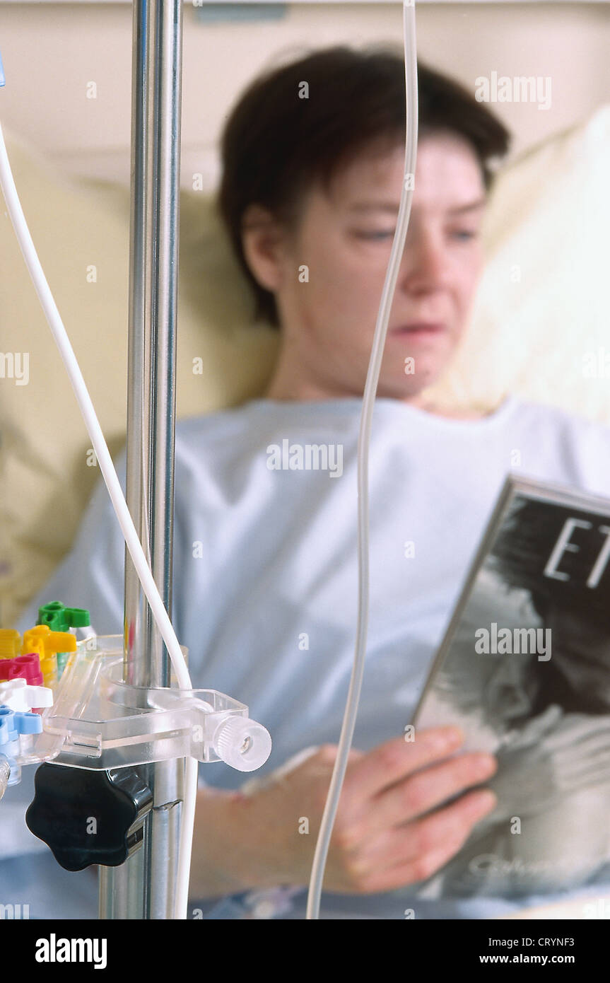WOMAN HOSPITAL PATIENT Stock Photo - Alamy