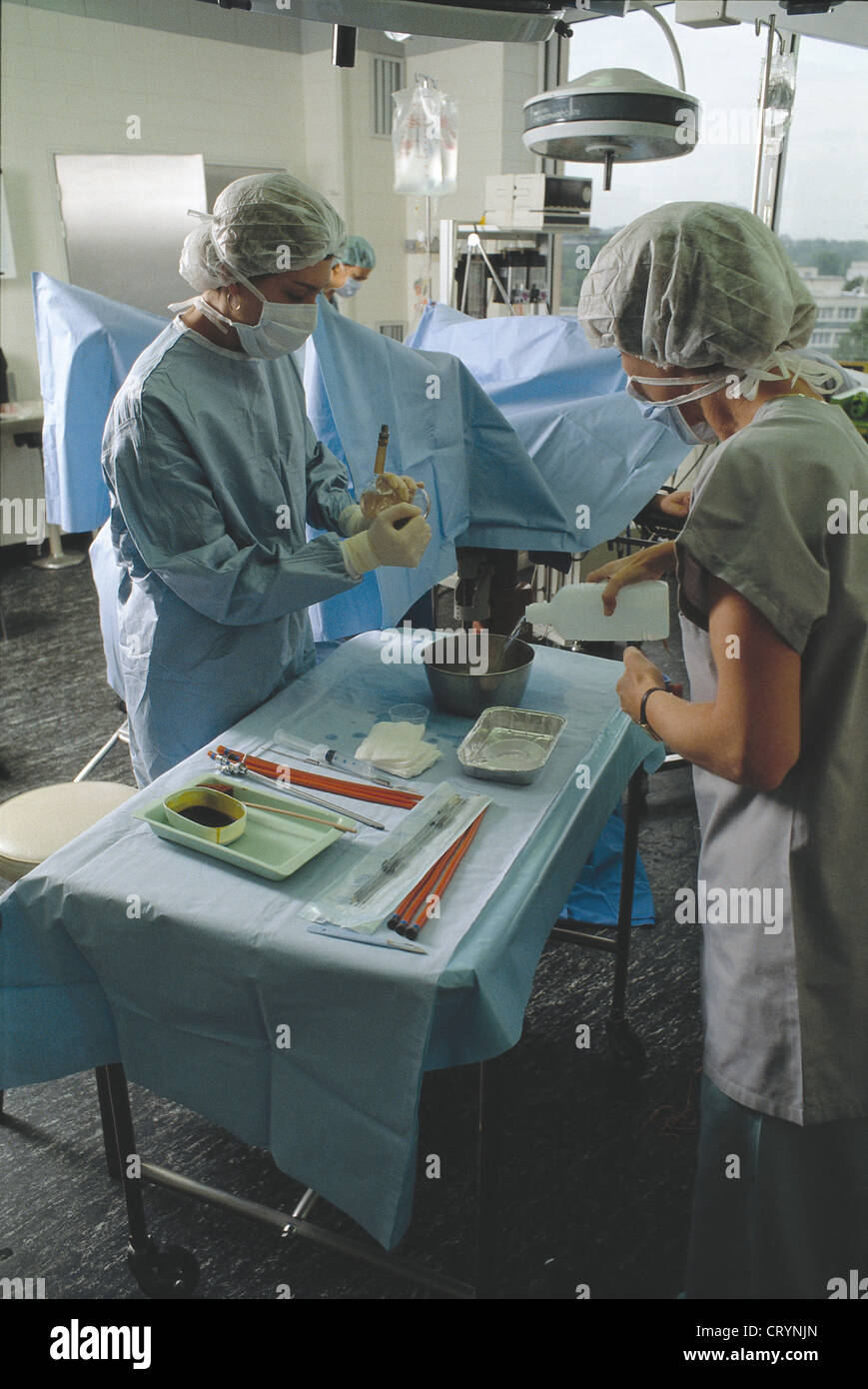 OPERATING ROOM NURSE Stock Photo - Alamy