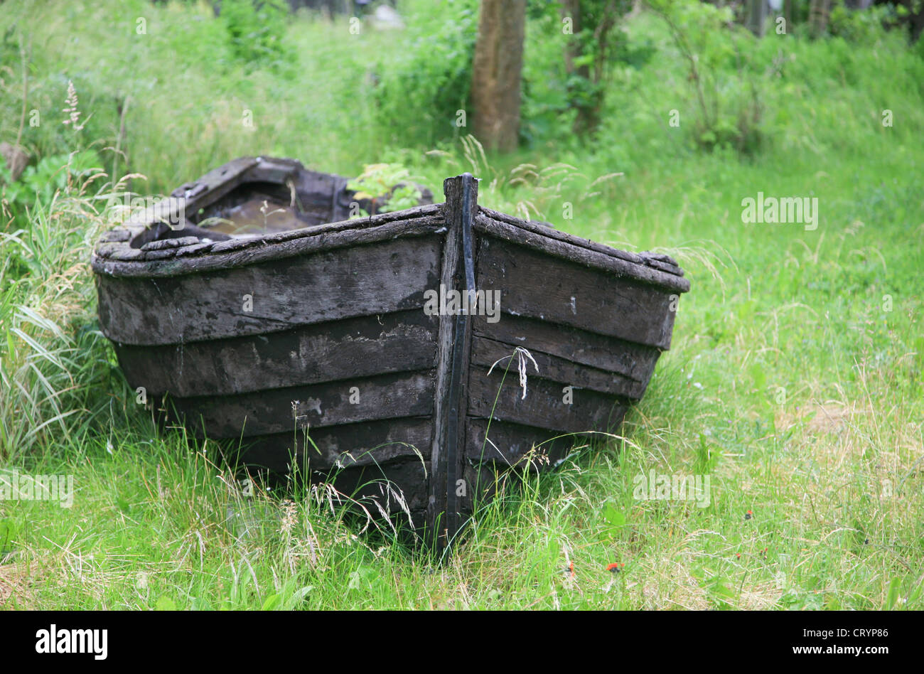 Stranded boat hi-res stock photography and images - Alamy