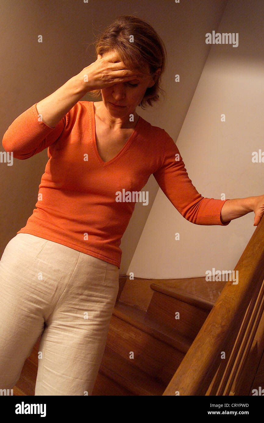 WOMAN WITH VERTIGO Stock Photo - Alamy