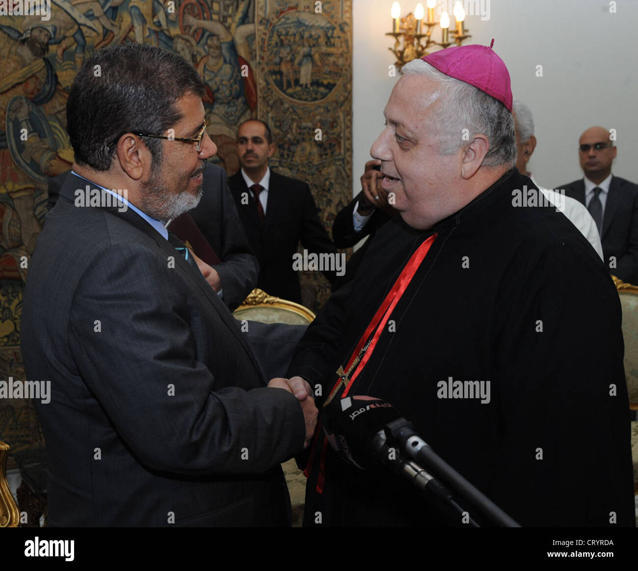 Egypt's President-elect Morsi meets with key Egyptian Christian leaders ...