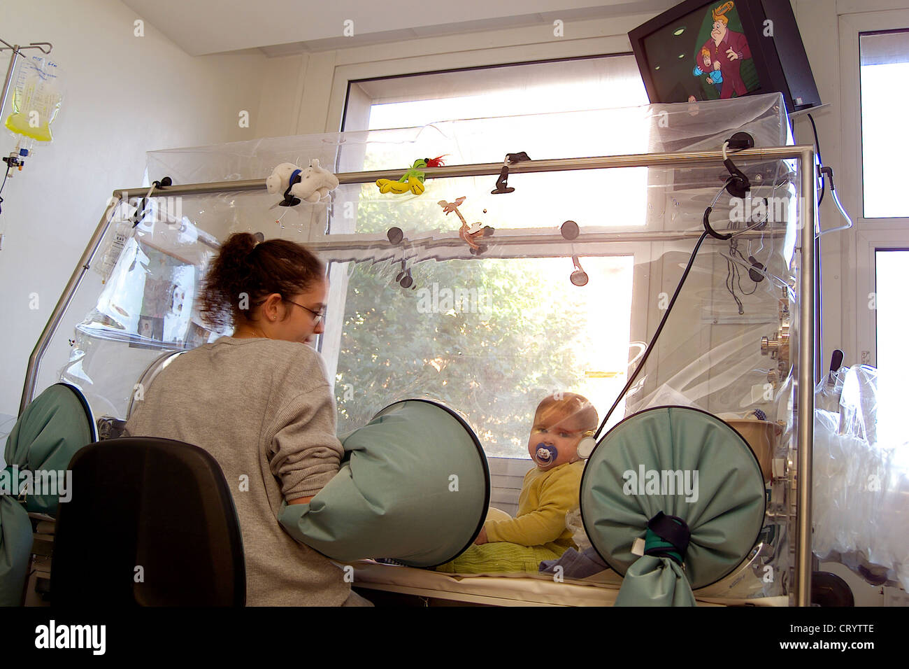 Children with immune deficiency hi-res stock photography and images - Alamy