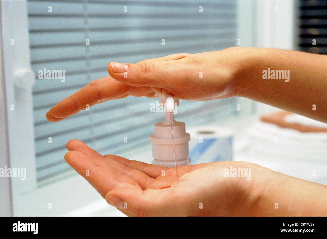 HAND WASHING IN HOSPITAL Stock Photo - Alamy