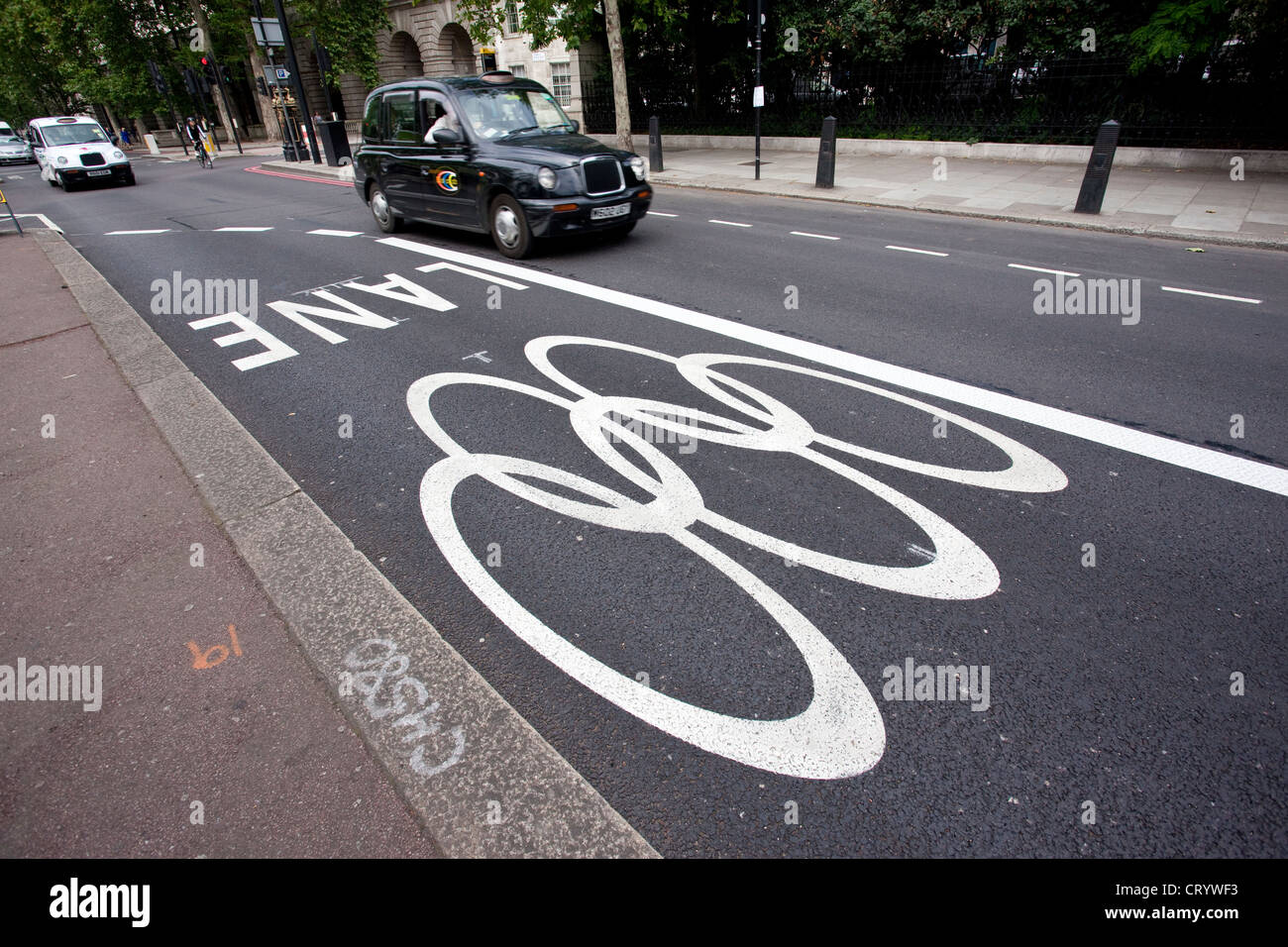Olympic Games Lanes on Victoria Embankment for athletes and officials ...