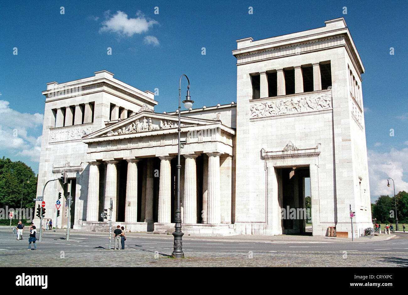 The Propylaea on Koenigsplatz in Munich Stock Photo - Alamy