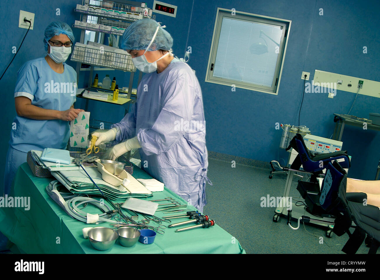 NURSE WITH EQUIPMENT Stock Photo - Alamy