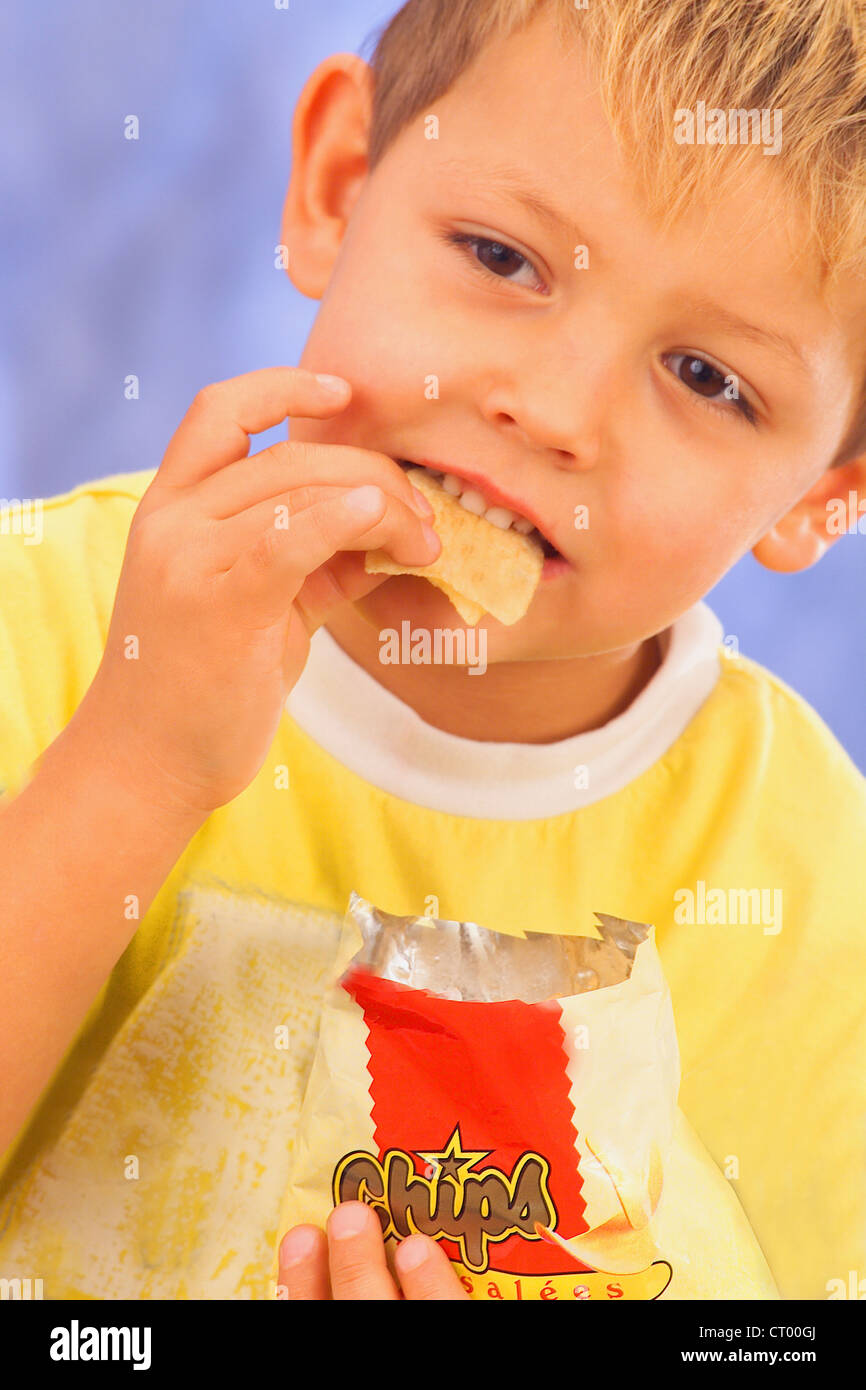 Children eat potato chips food hi-res stock photography and images - Alamy