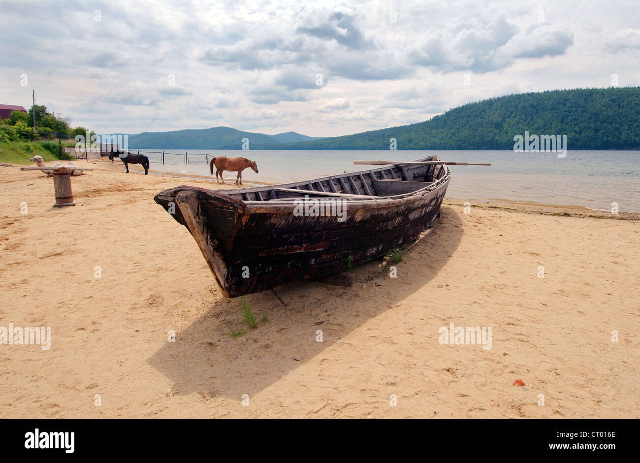 Old wooden fishing boat hi-res stock photography and images - Alamy