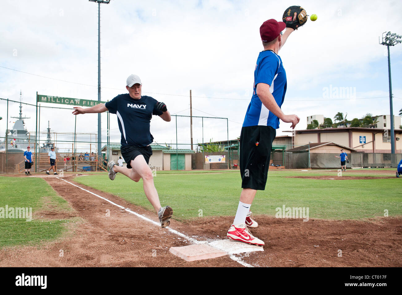 All army softball hi-res stock photography and images - Alamy
