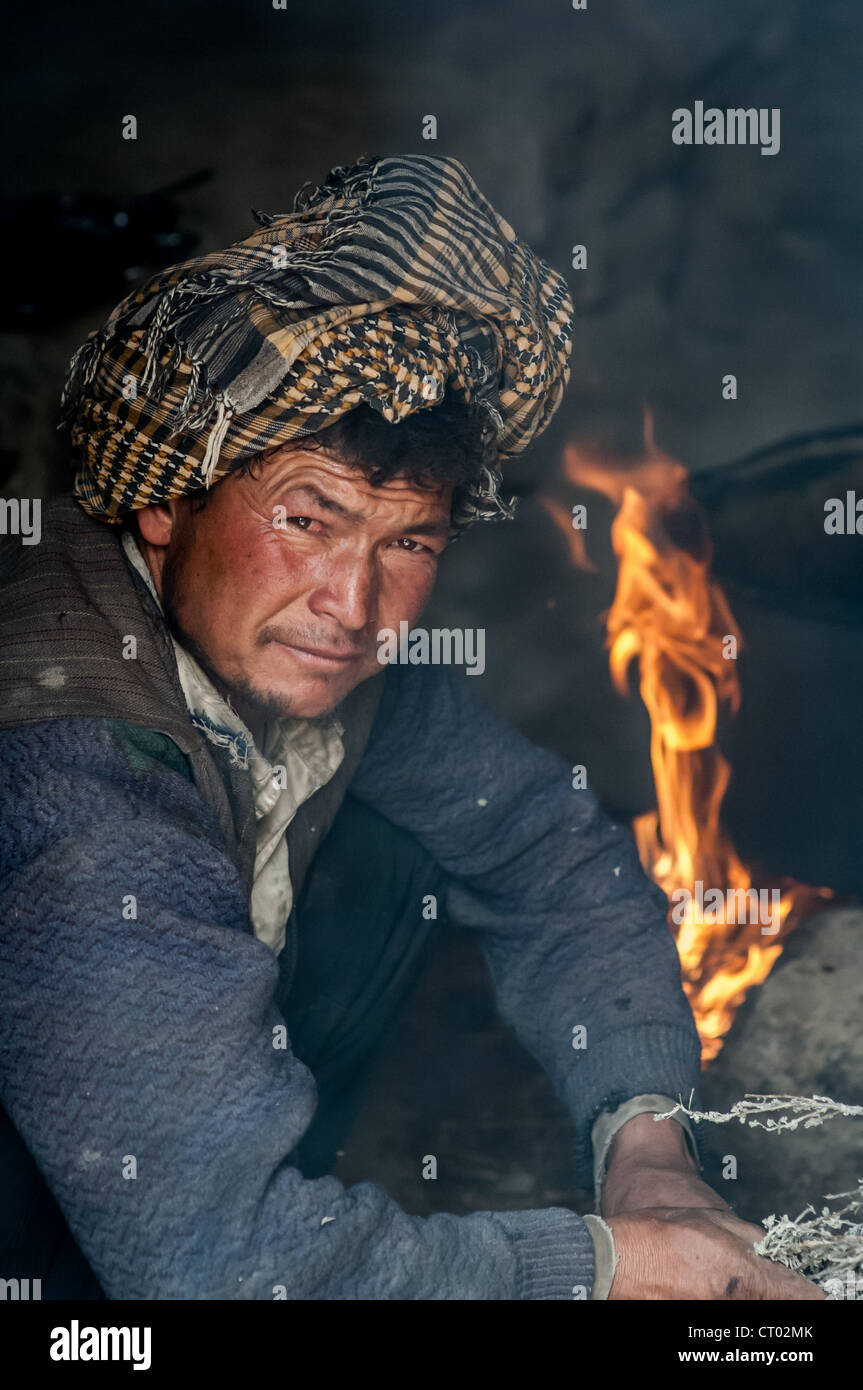 Afghanistan Band-e amir Hazara man Stock Photo - Alamy