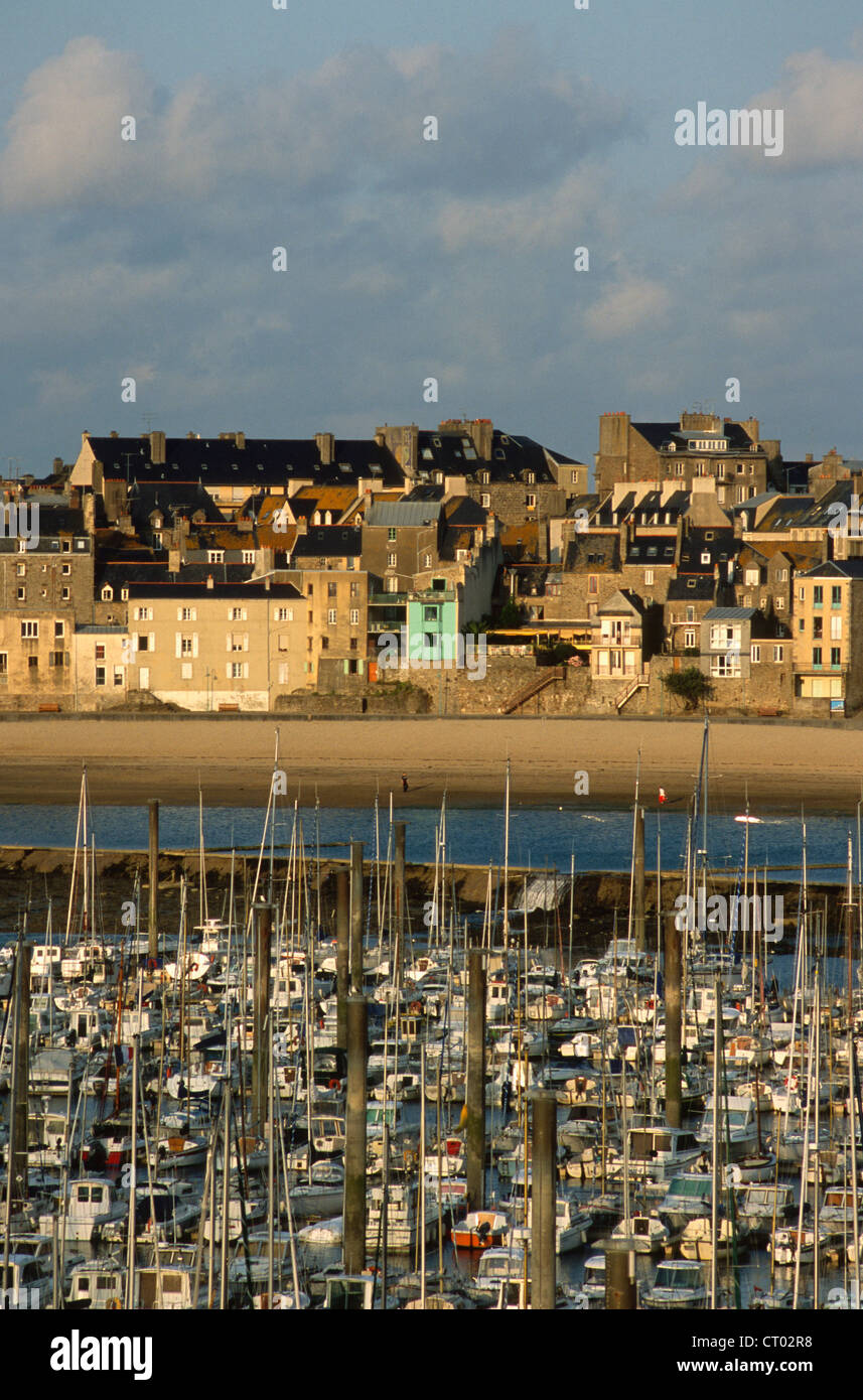 St servan hi-res stock photography and images - Alamy