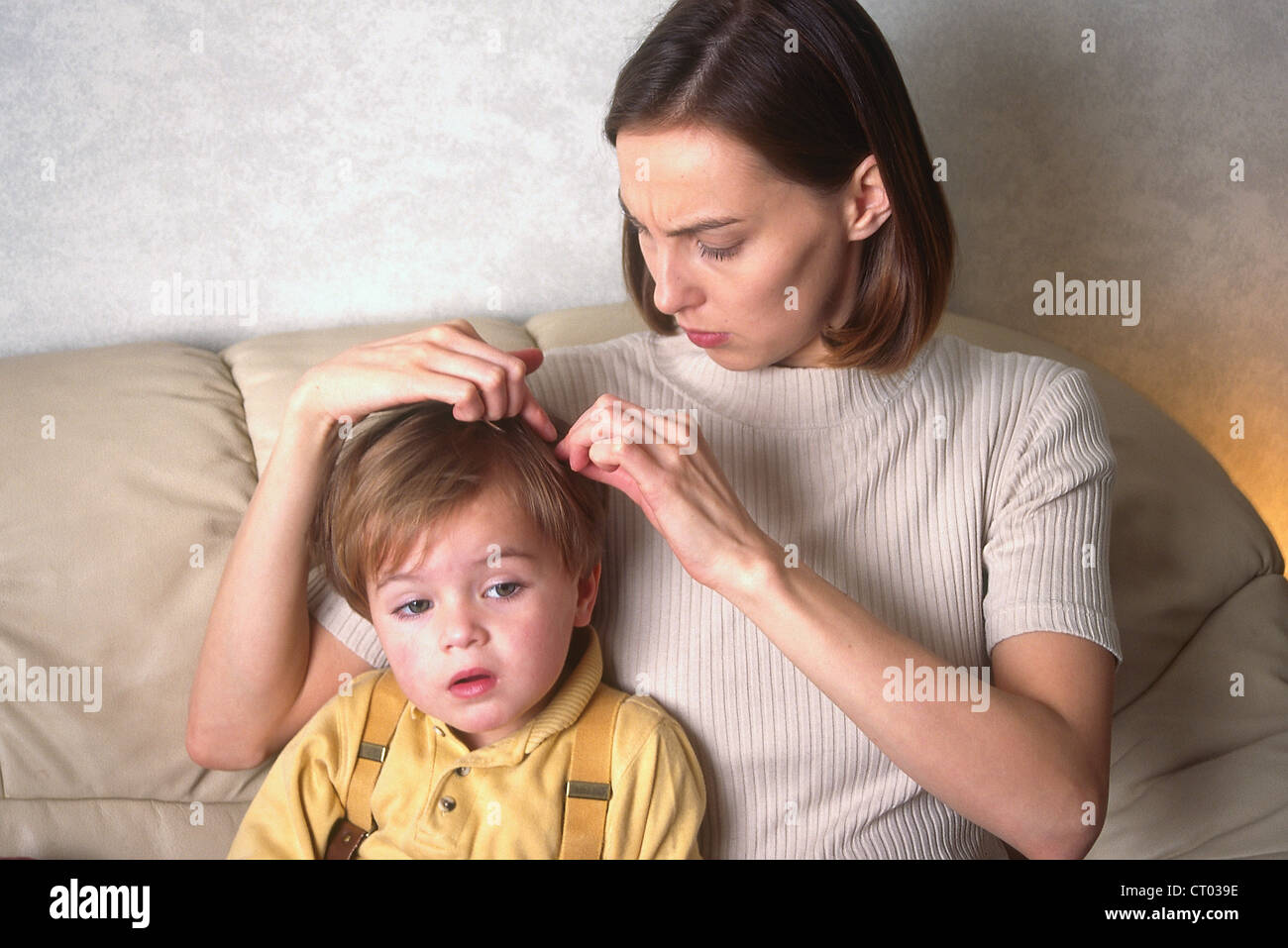 Mother child lice hi-res stock photography and images - Alamy