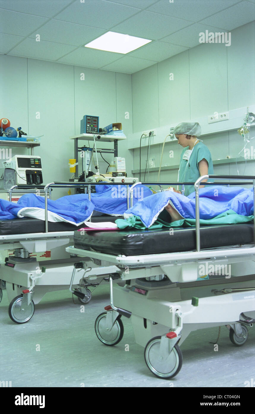 Observation room hospital hi-res stock photography and images - Alamy