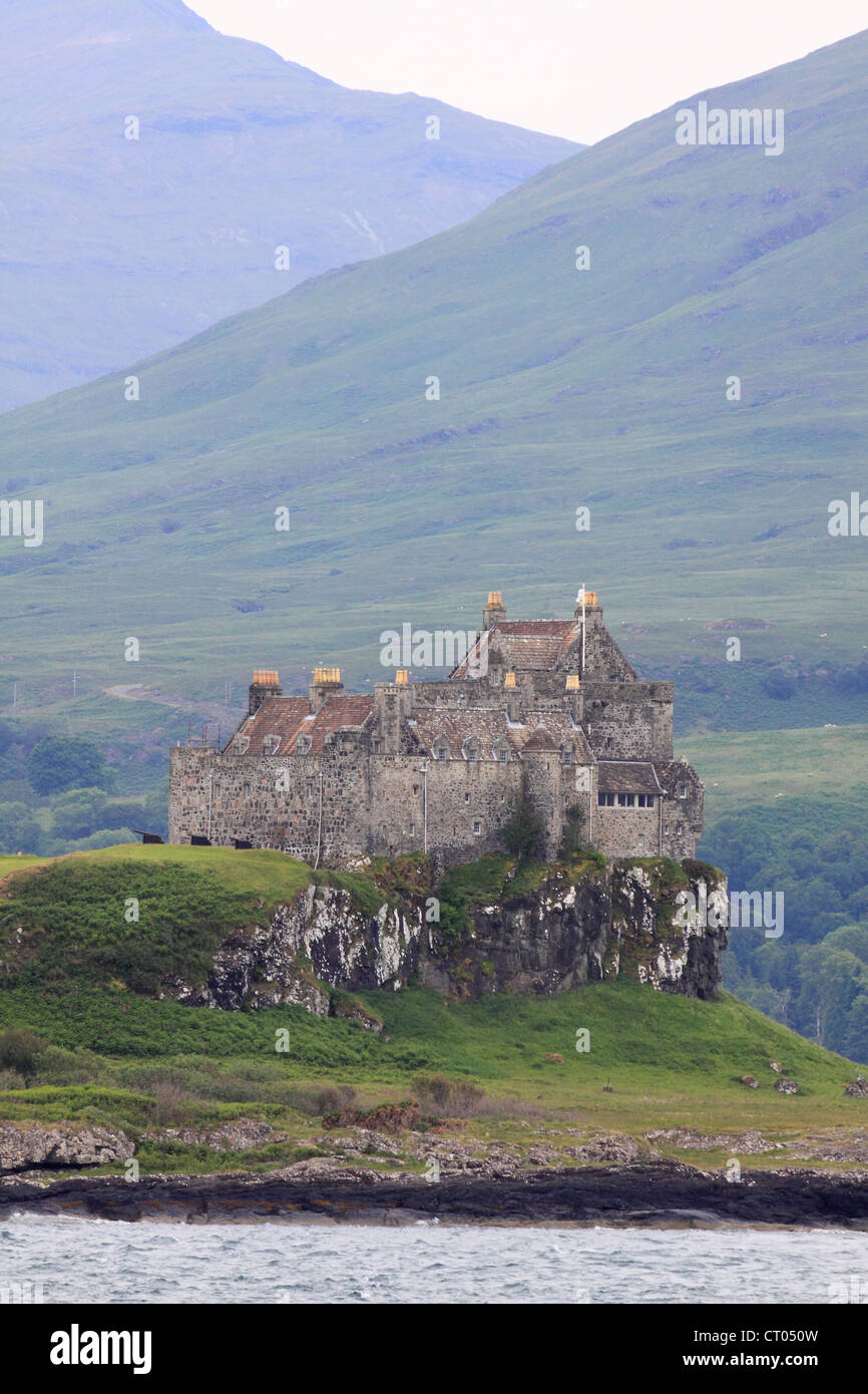 Duart Castle on the Isle of Mull, Scotland Stock Photo - Alamy