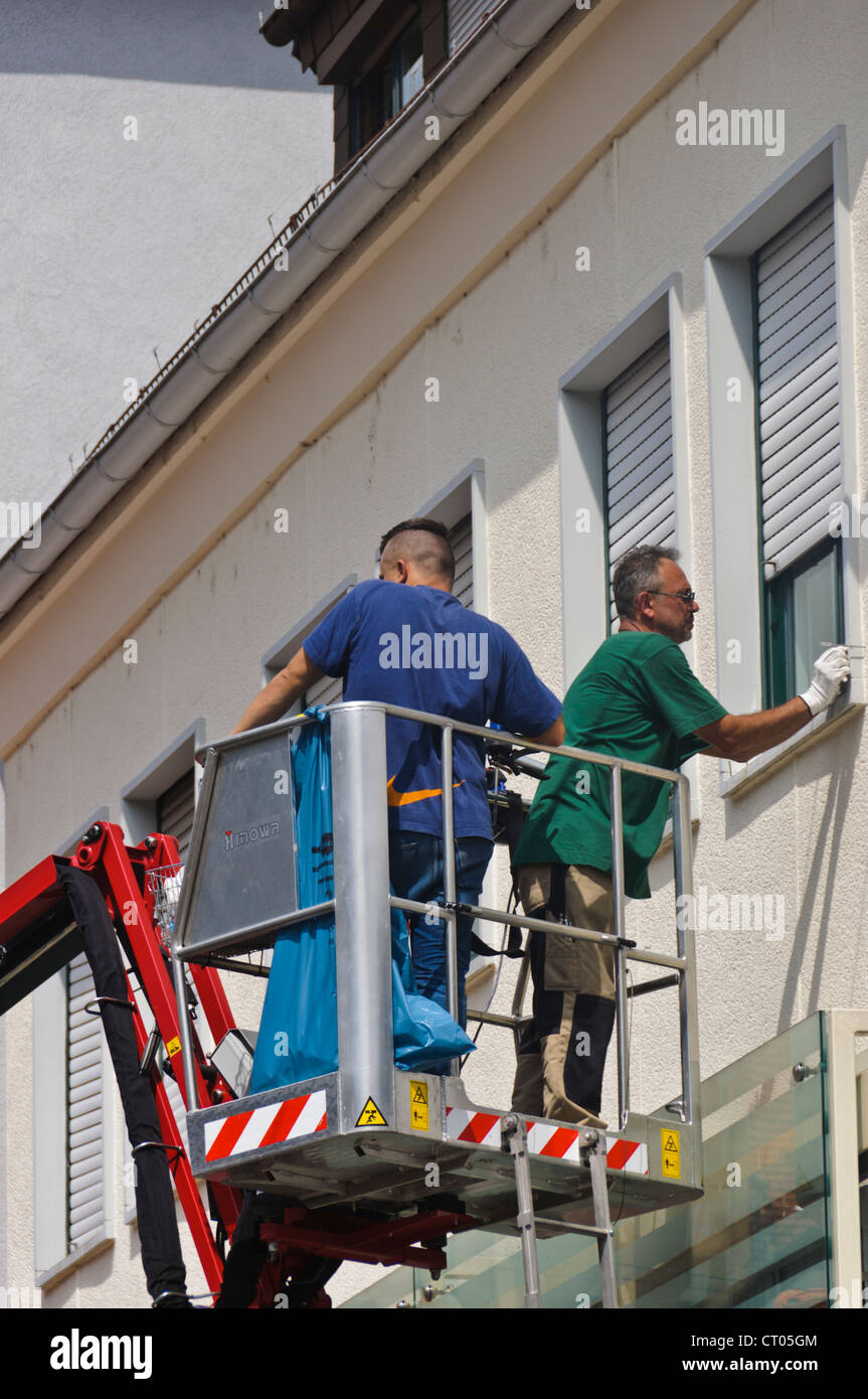 Tracked platform hi-res stock photography and images - Alamy