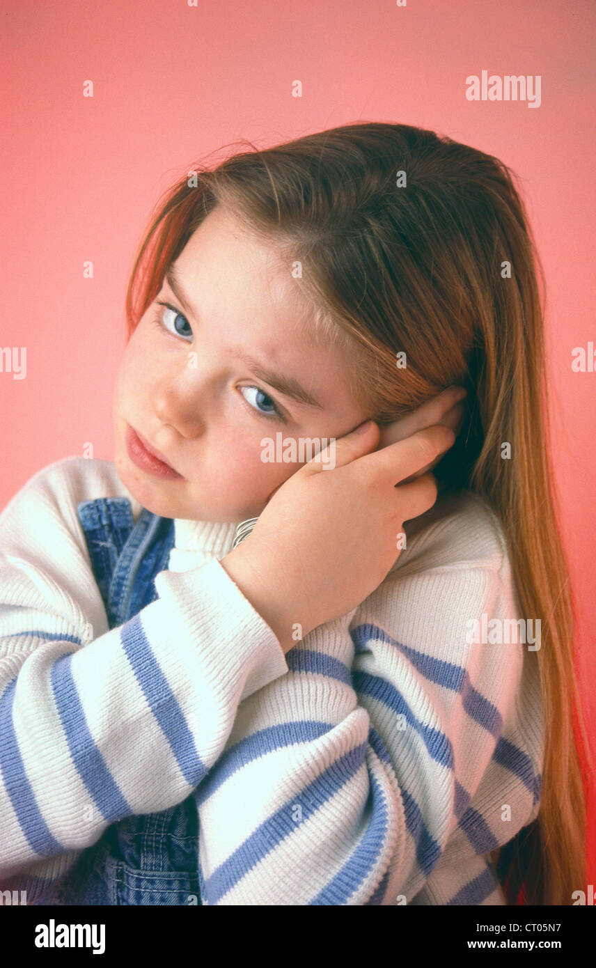 Child ear ache hi-res stock photography and images - Alamy