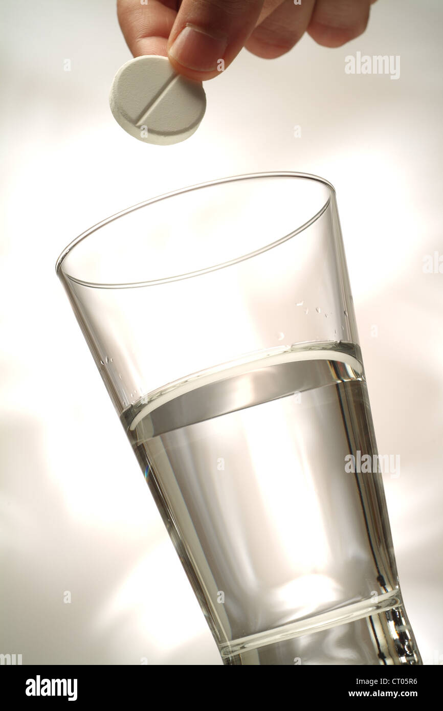 AN EFFERVESCENT TABLET Stock Photo - Alamy