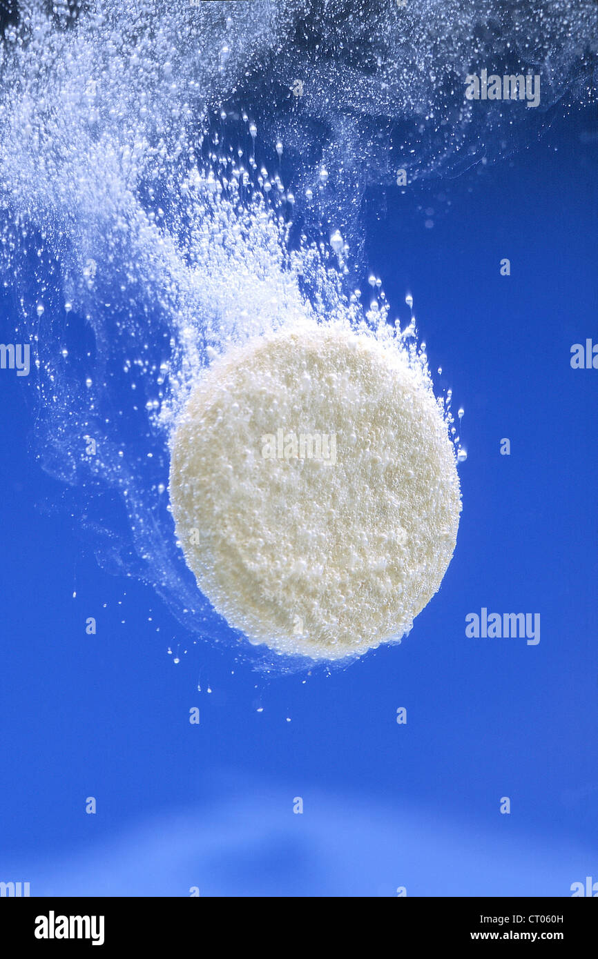 AN EFFERVESCENT TABLET Stock Photo - Alamy