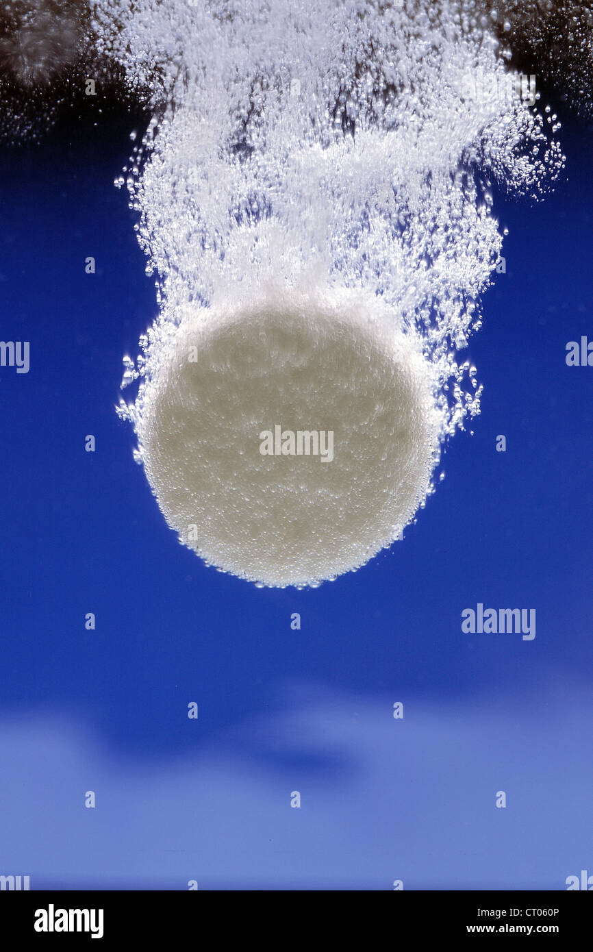 AN EFFERVESCENT TABLET Stock Photo - Alamy