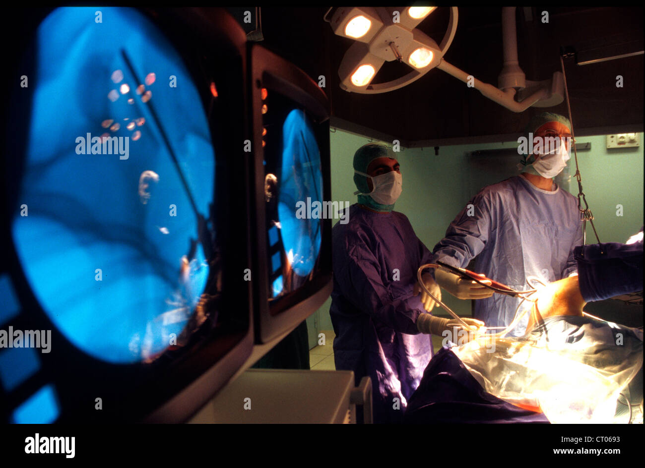 Shoulder arthroscopy hi-res stock photography and images - Alamy