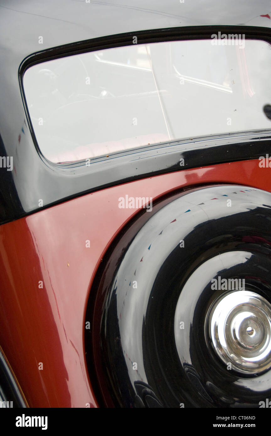 Haworth 1940s weekend classic car window Stock Photo - Alamy