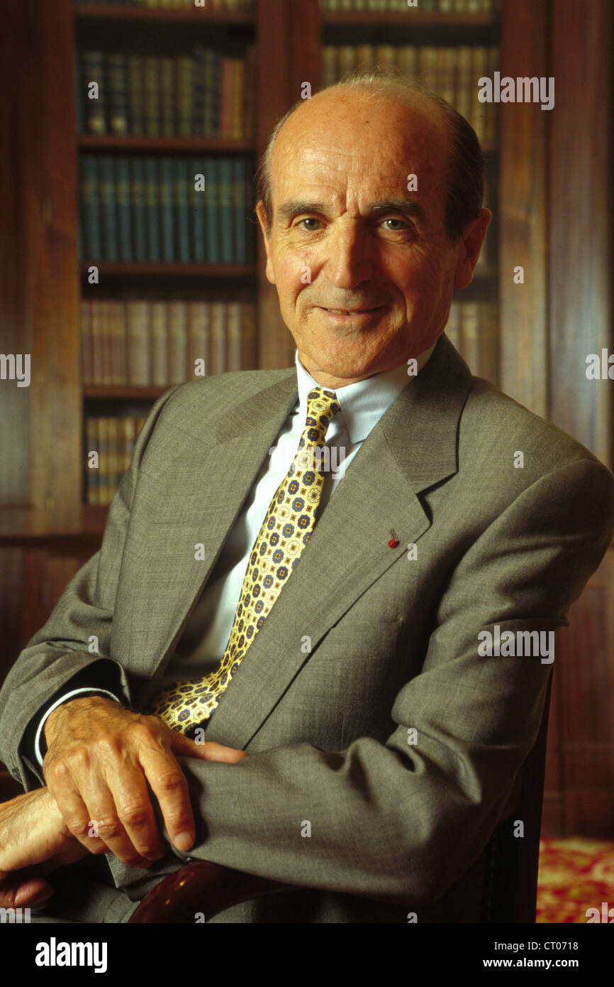 Famous vet hi-res stock photography and images - Alamy