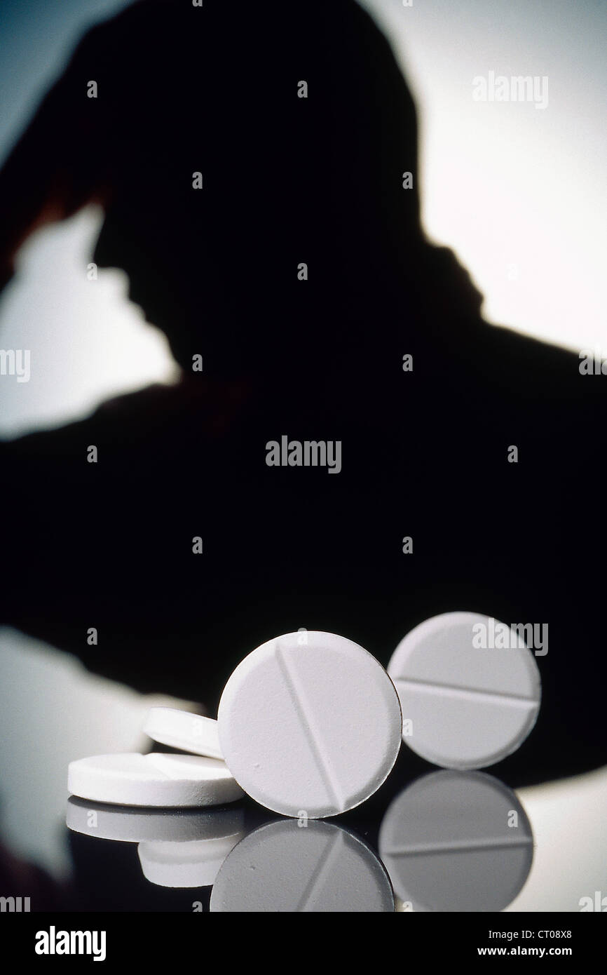 Pain killing tablets hi-res stock photography and images - Alamy