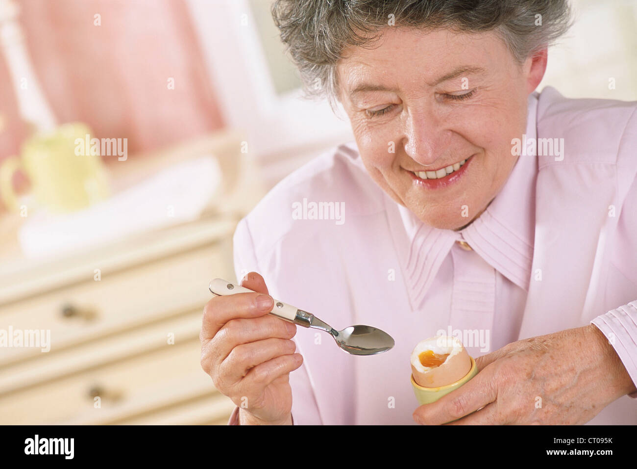ELDERLY PEOPLE EATING A MEAL Stock Photo - Alamy