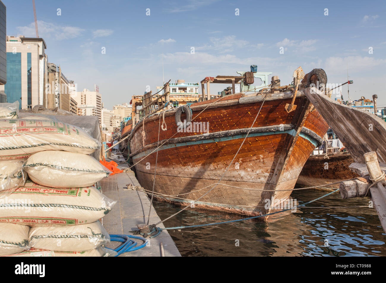 Uae dhow ship boat cargo river hi-res stock photography and images - Alamy
