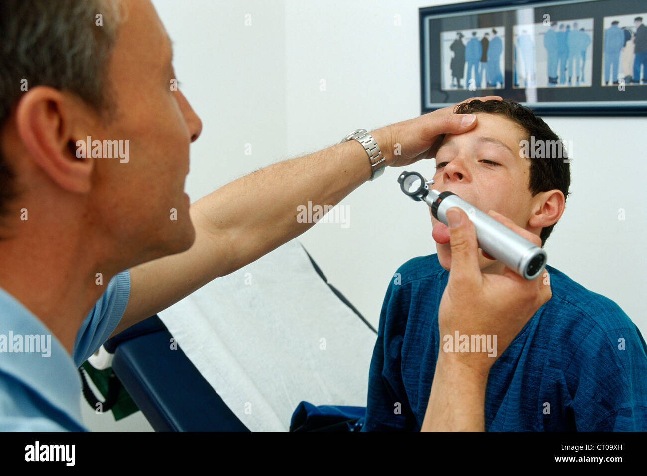 Otoscopic examination child hi-res stock photography and images - Alamy