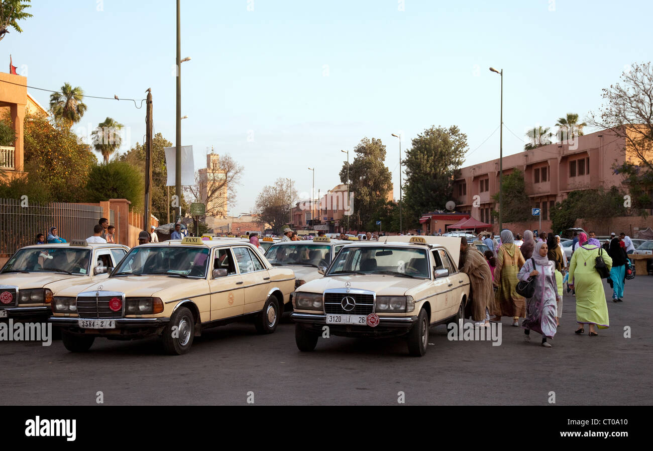 Africa taxis hi-res stock photography and images - Alamy
