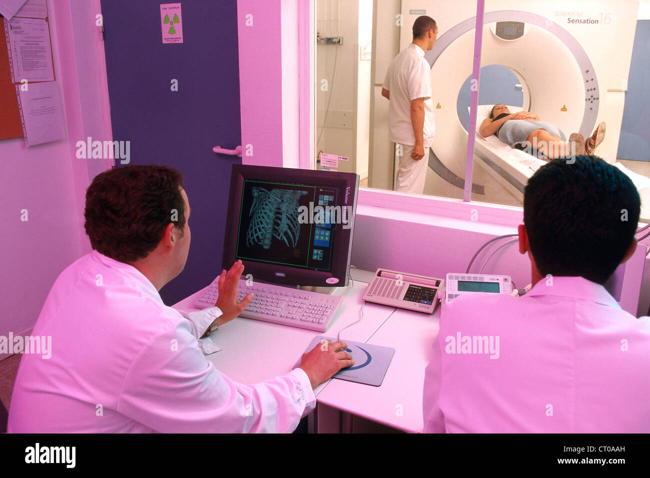 HELICAL CT SCANNER Stock Photo - Alamy