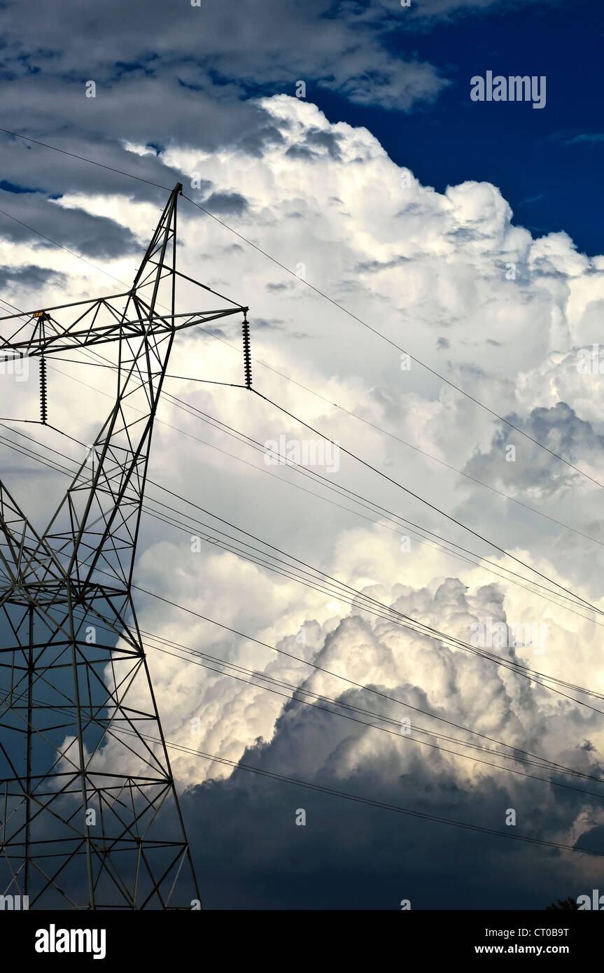 Power lines in the rain hi-res stock photography and images - Alamy