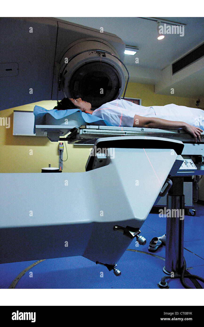 External beam radiotherapy hi-res stock photography and images - Alamy