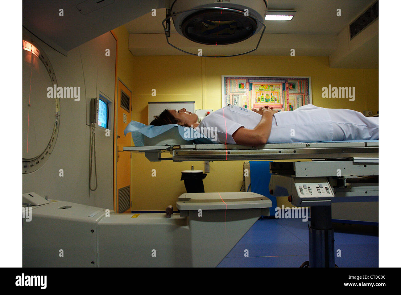 External beam radiotherapy hi-res stock photography and images - Alamy
